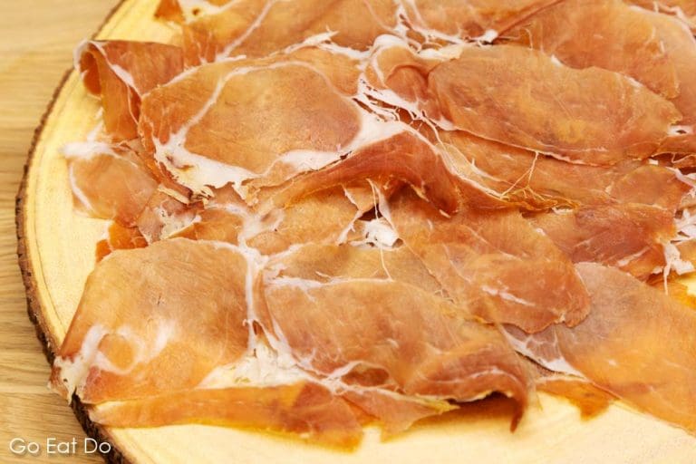 Spaghetti carbonara recipe with Parma ham | Go Eat Do