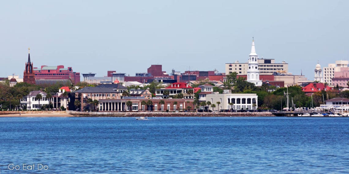 Waterfront buildings in Charleston, South Carolina | Go Eat Do