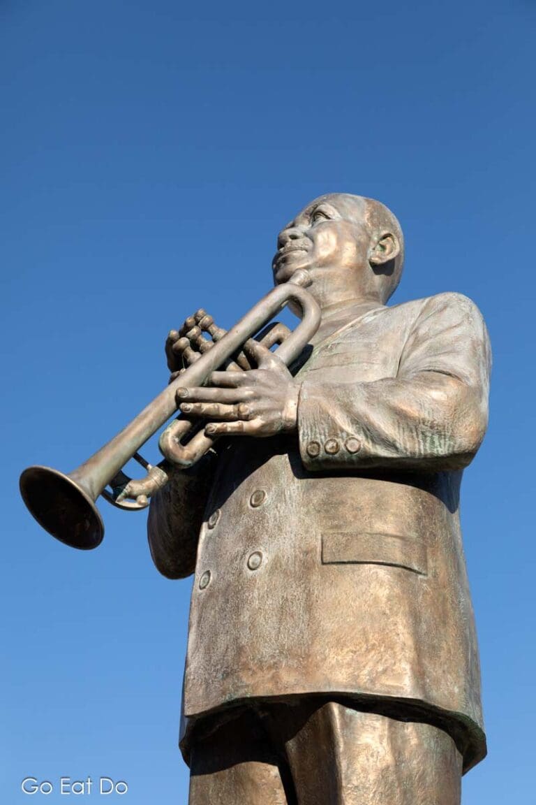 W.C. Handy statue in Handy Park on Beale Street in Memphis. | Go Eat Do